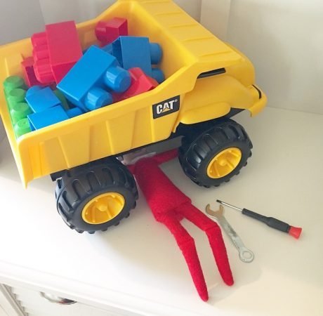 25 Easy Elf On The Shelf Ideas